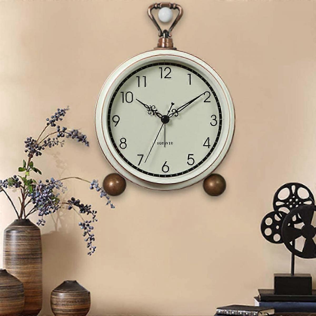 SBSG Alarm Clock, Retro Non-Ticking Table Clock Battery Operated Small ...