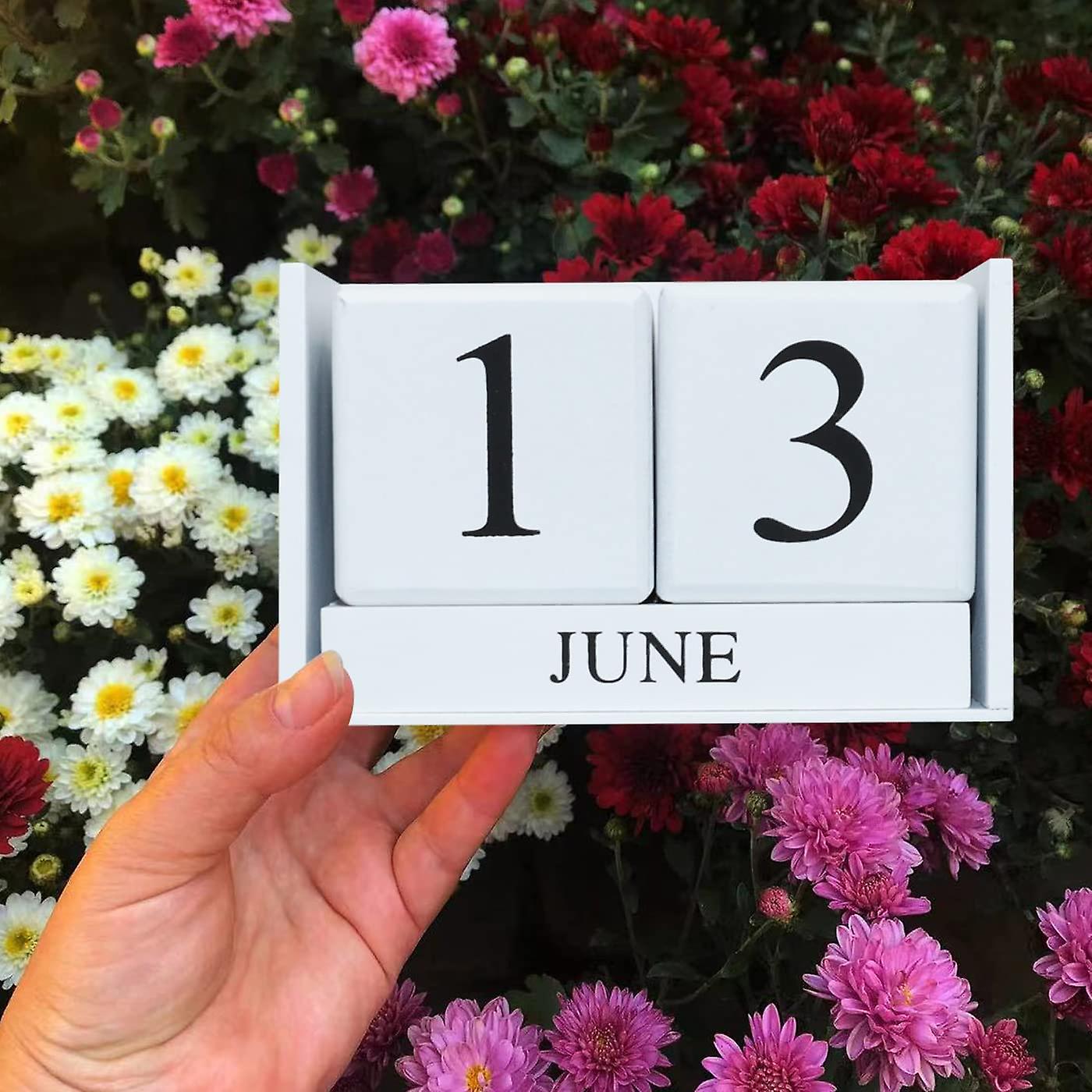 Wooden Blocks Calendar - Desktop Perpetual Calendar Cute Desk ...