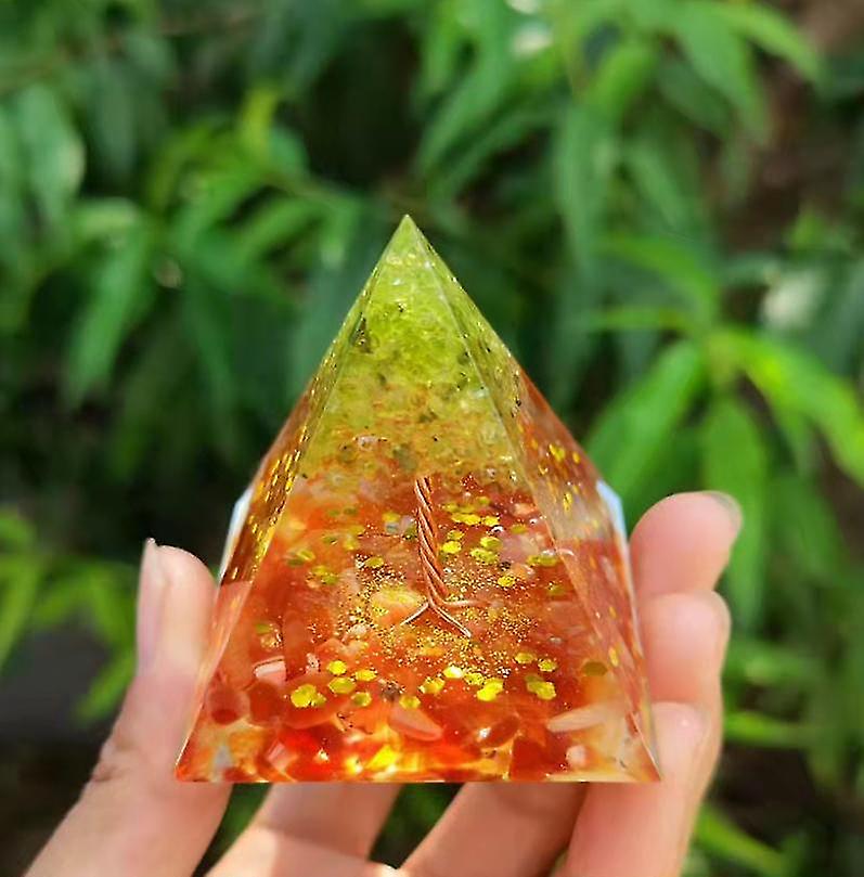 Crystal Energy Pyramid voor meditatie en chakra healing ...