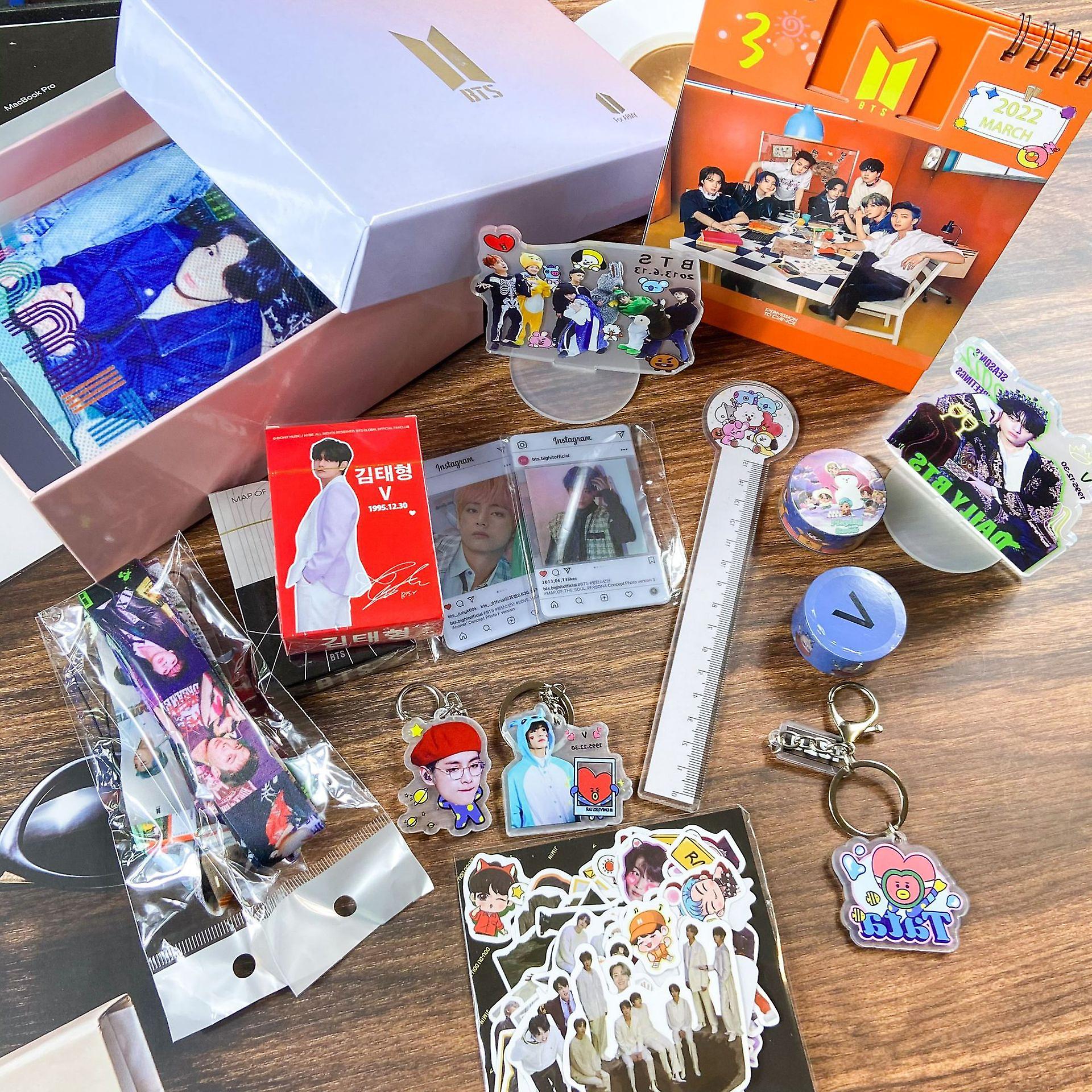 BTS Personal Calendar Sticker Large Gift Box Gold Taiheng Small Card ...