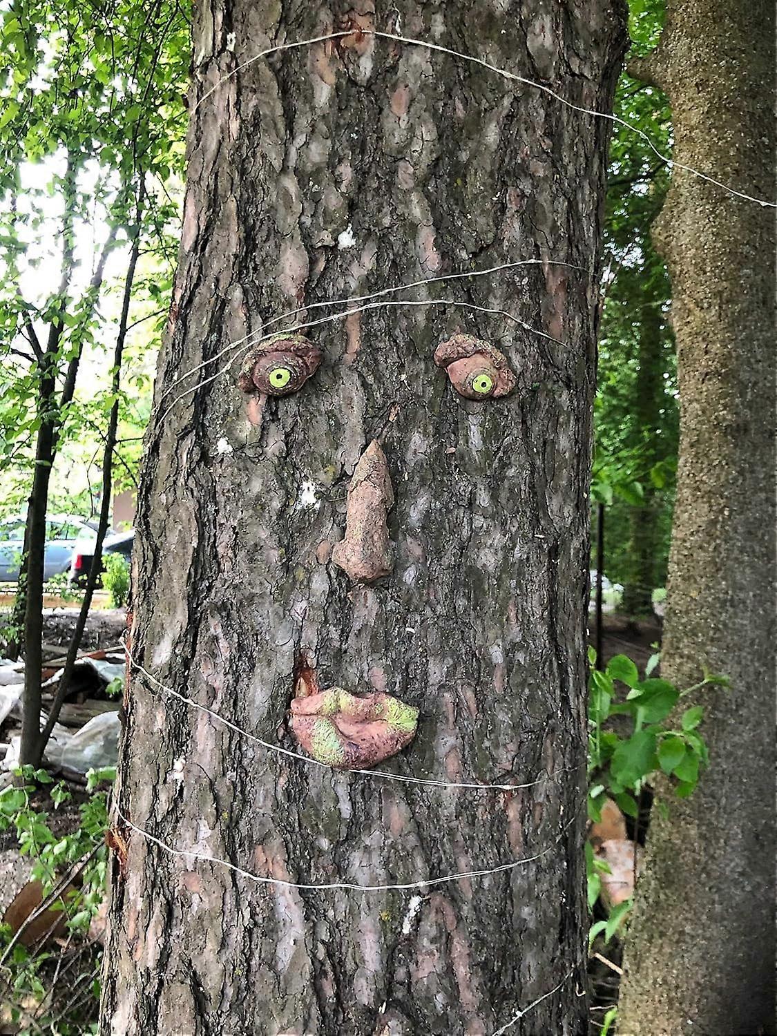 3D Old Man Tree Face Art Ornaments - Funny Whimsical Tree Face ...