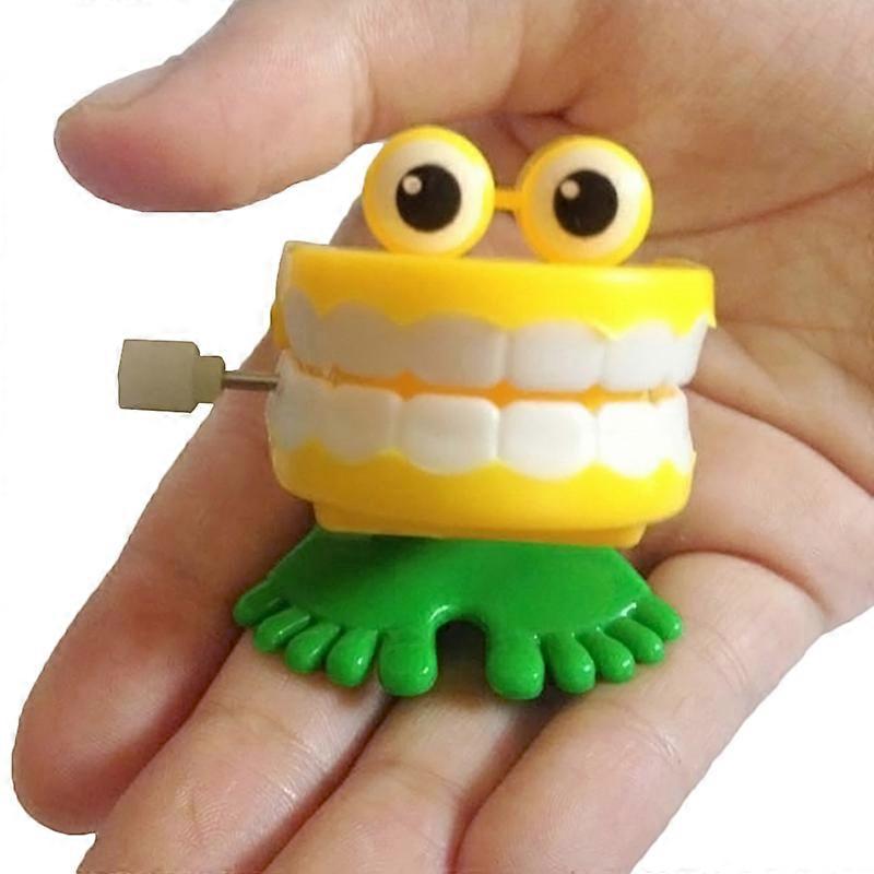 JUMPING TEETH CHATTERING SMILE TEETH Small Wind Up HOT X3D6 Toy Pro ...