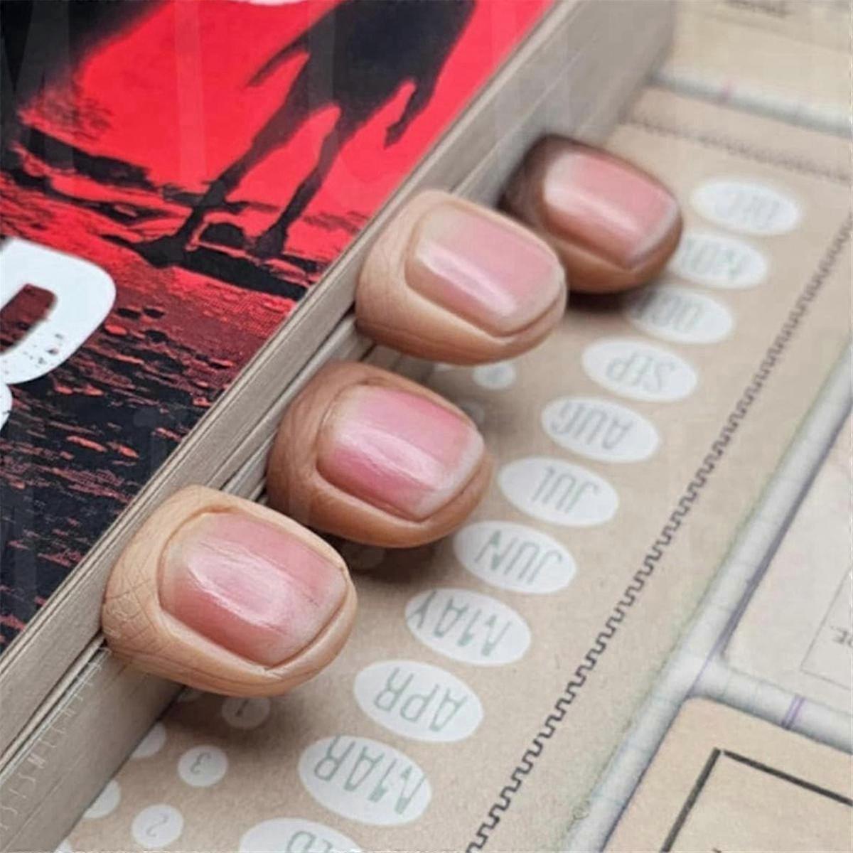 Realistic Finger Bookmark, Funny Finger Bookmark,Finger Paperclip ...