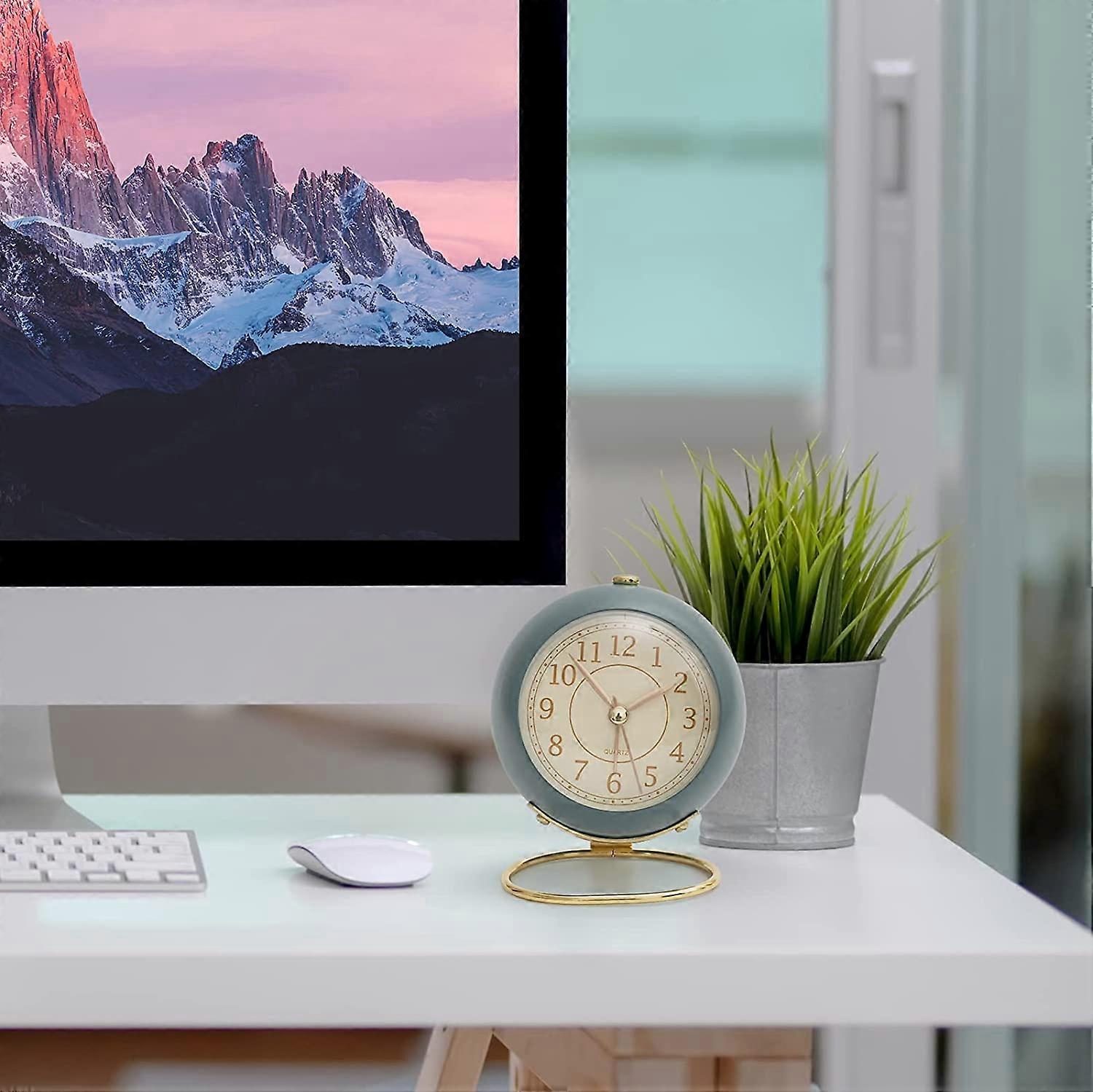 Clock Small desk clock for table, vintage analog retro non-ticking ...