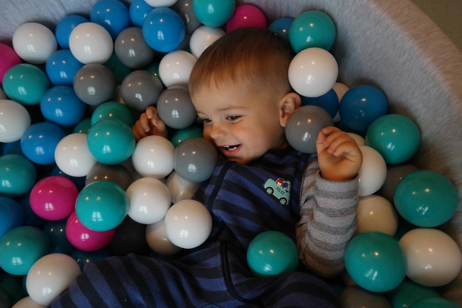 Ball pit - 150 balls - round - 90x30 cm ball pool - white, baby blue ...