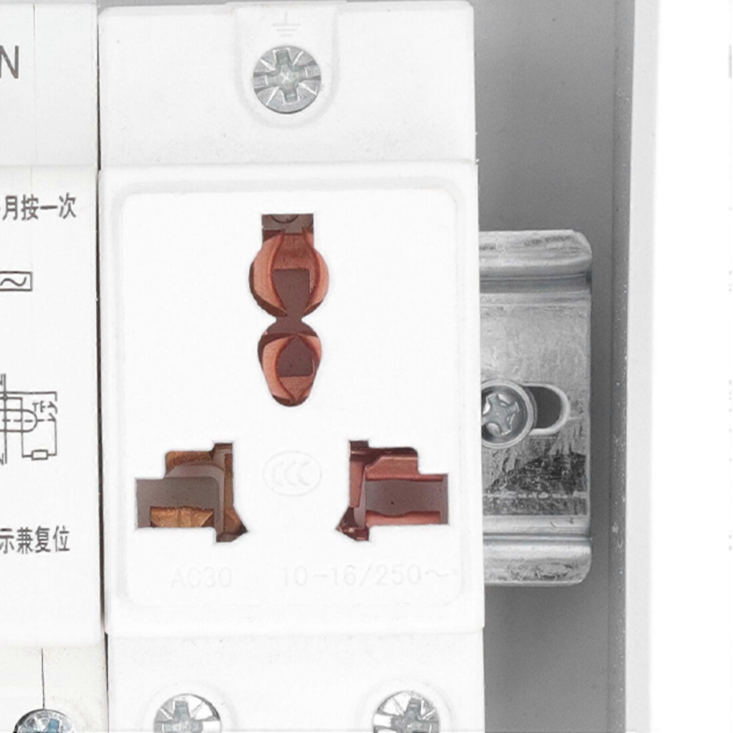 Surface Mount Distribution Box with 250VAC 10‑16A 3 Hole Socket MCB ...