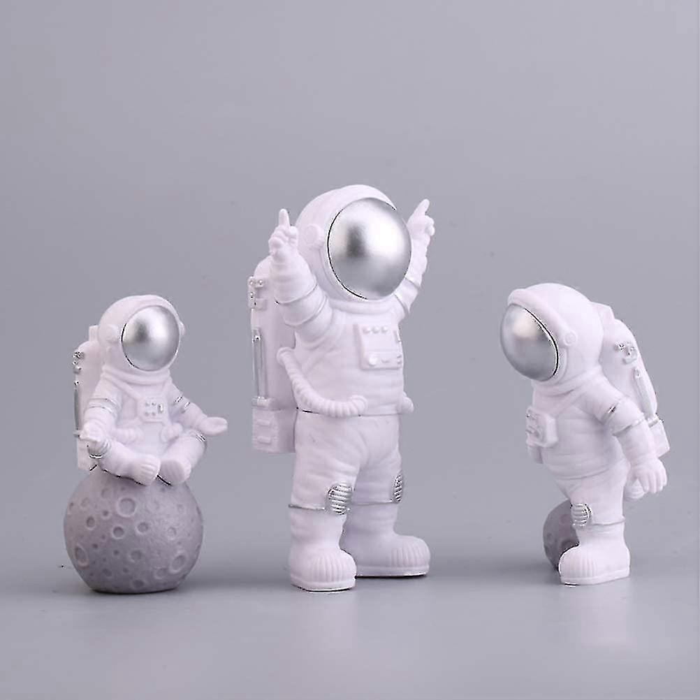 Astronaut Figurines Cake Topper Outer Space Cake Decoration Spaceman ...