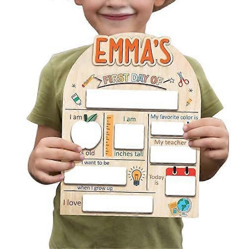 Back-to-school sign, holding a check-in sign to commemorate the start ...