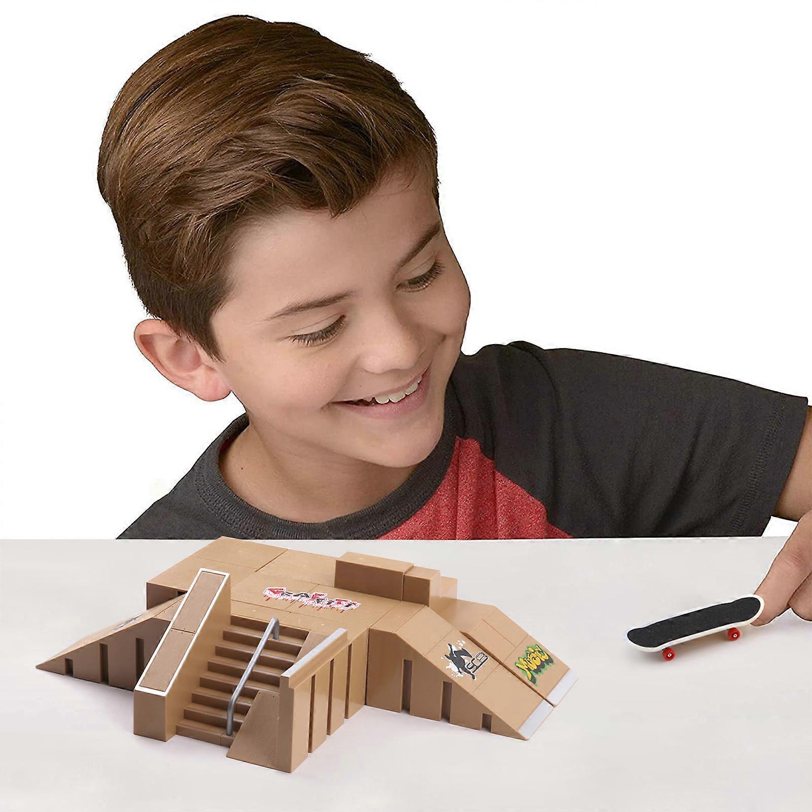 Fingerboard Skatepark, Finger Skate Park Kit for Kids Gift, Mini Finger Skateboard Ramp Set ...