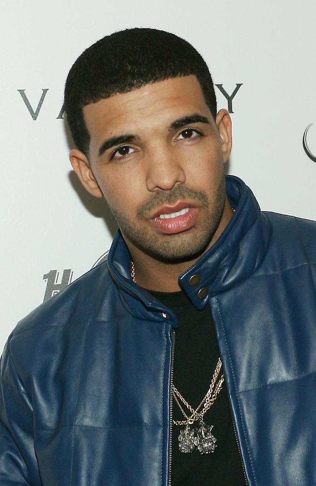 Drake At Arrivals For After-Concert Party Hard Rock Hotel Casino ポスター 高級