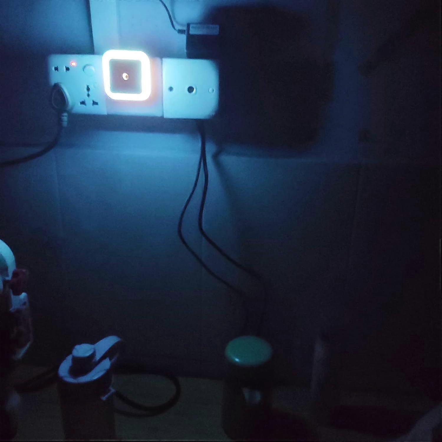 LED Night Light Plug In Night Light Blue Light With Smart Light Sensor ...