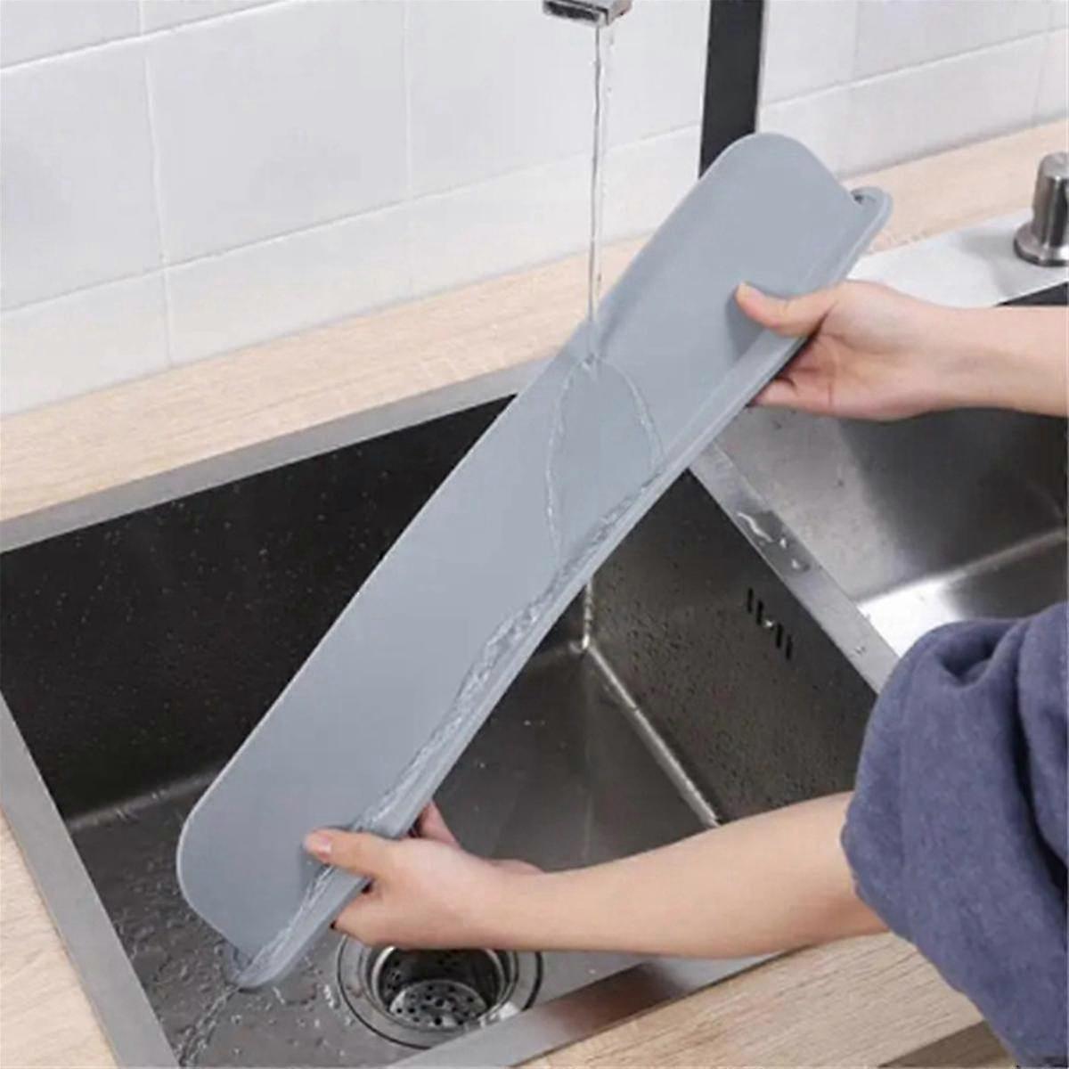 Reusable Sink Splash Guard Silicone Countertop Water Baffle Prevent ...