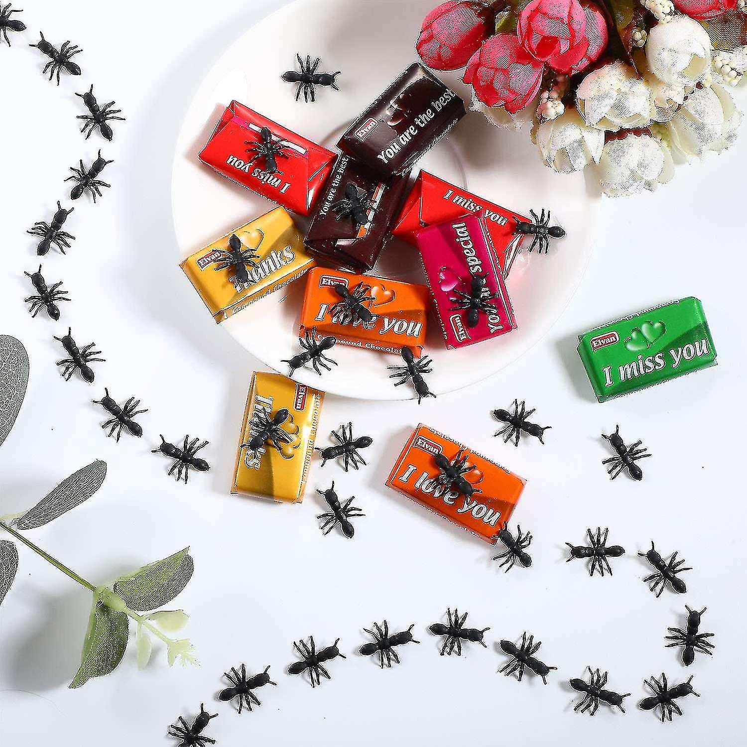 300 Pieces Fake Ants Prank Plastic Black Ant Bugs Joke Toys Realistic ...