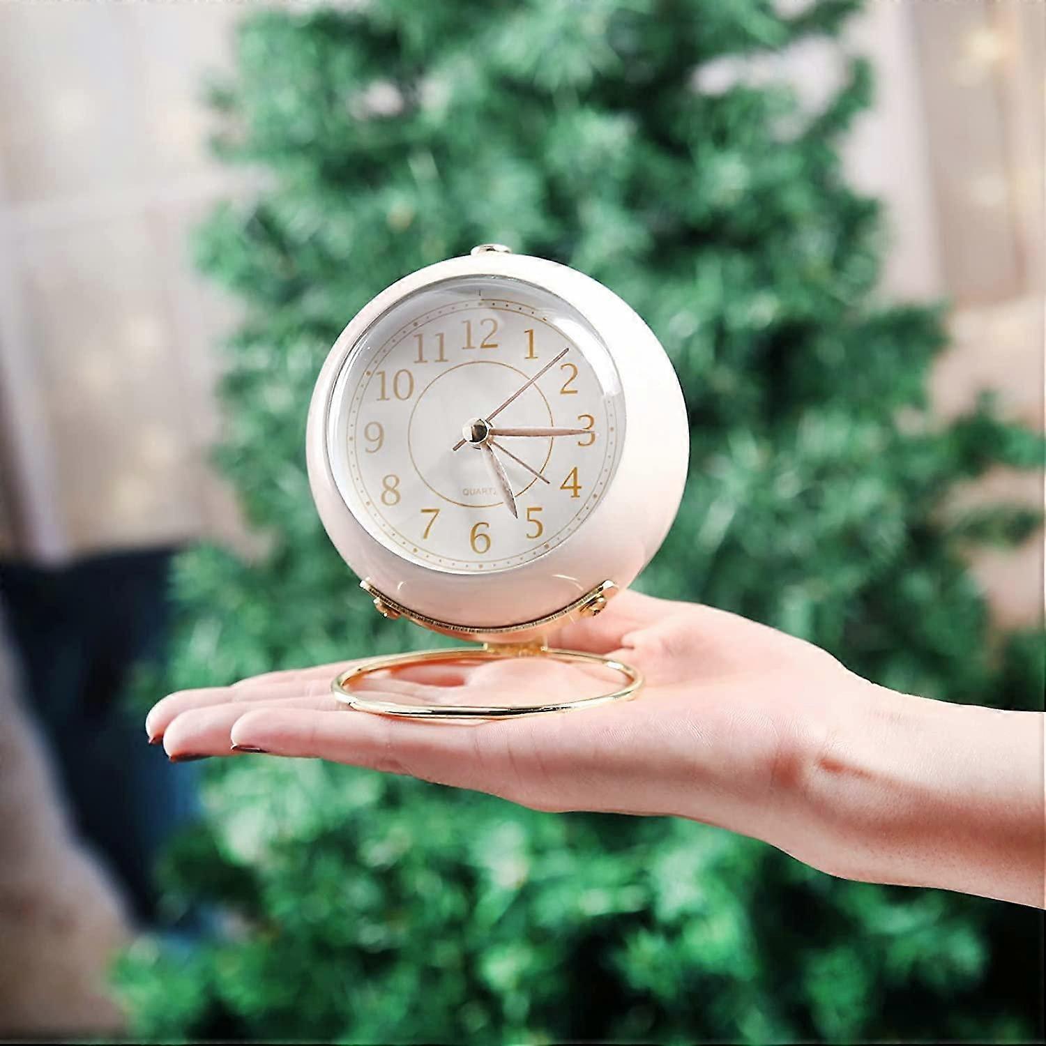 JUSTUP Silent Small Table Clocks Alarm Clock No-Ticking Battery ...