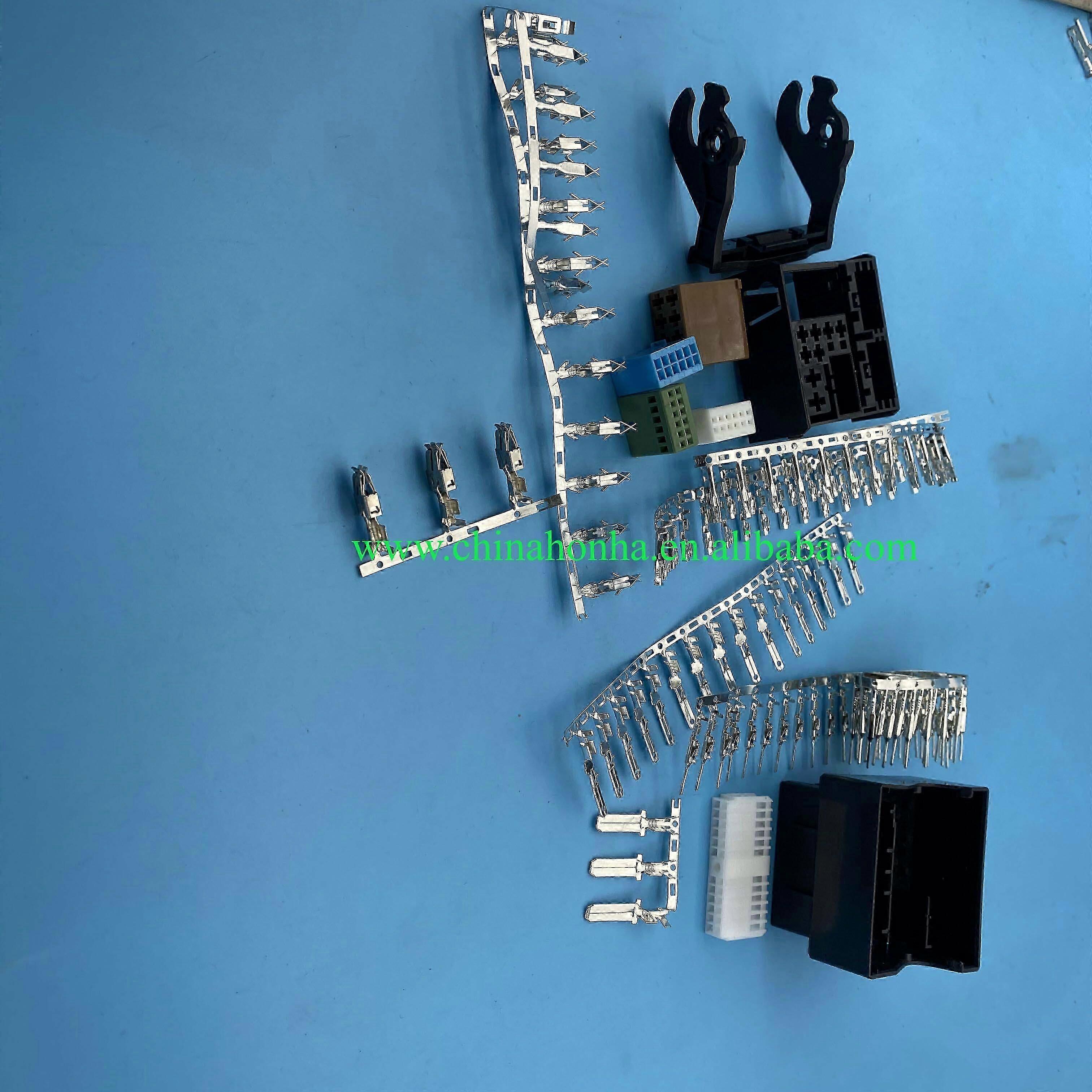 Car Power Quad Lock Connector 52 Pin With 8x0 035 444 /3b7 035 447 Full ...