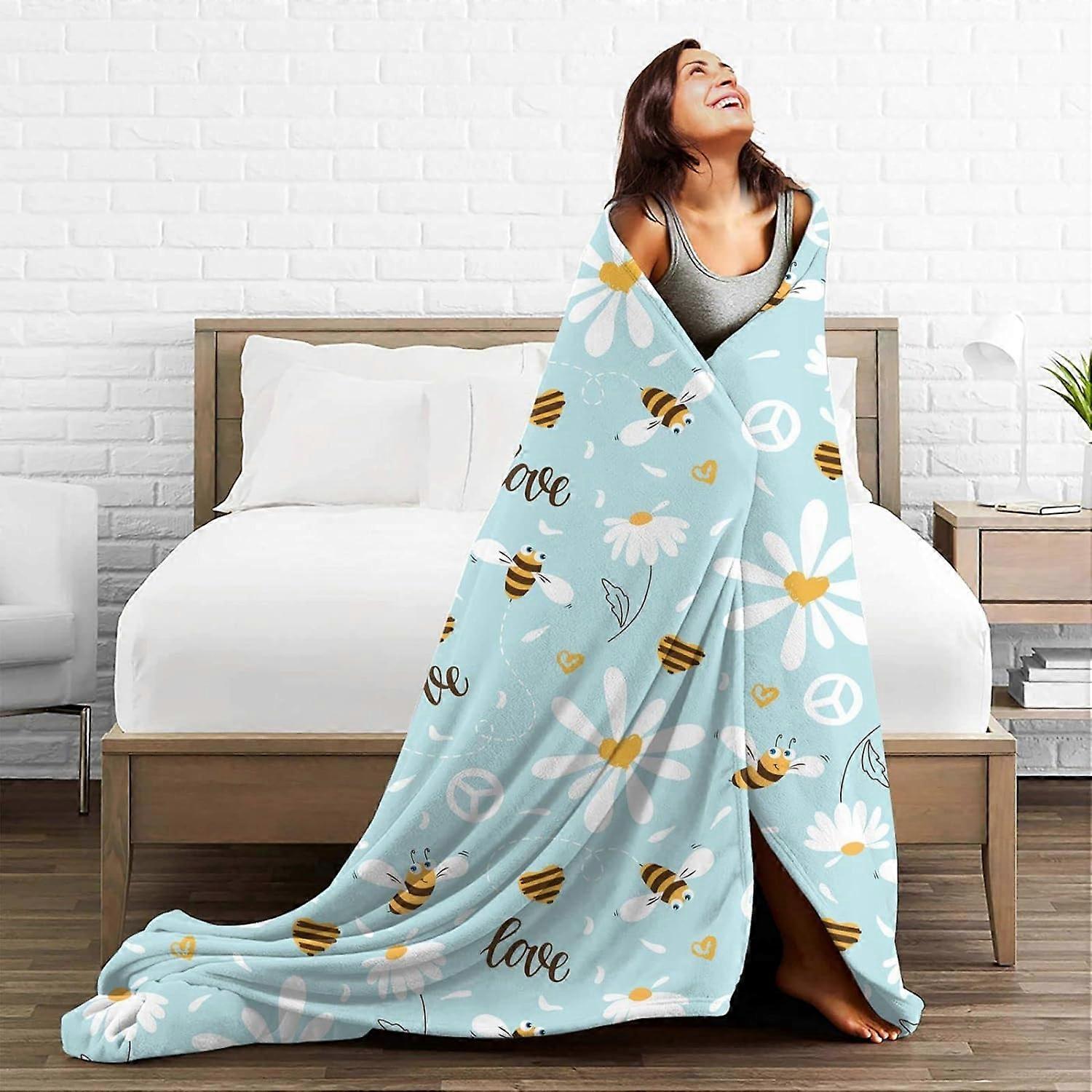Cute Daisy and Funny Bee Throw Blanket for Sofa Couch Living Room Bed ...