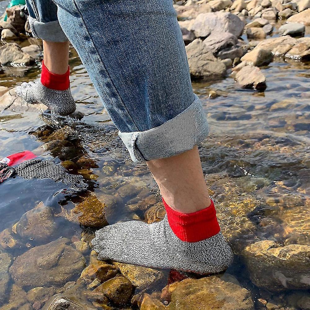 The World's Most Minimalist Footwear Free Your Feet High Cut Toe Socks ...