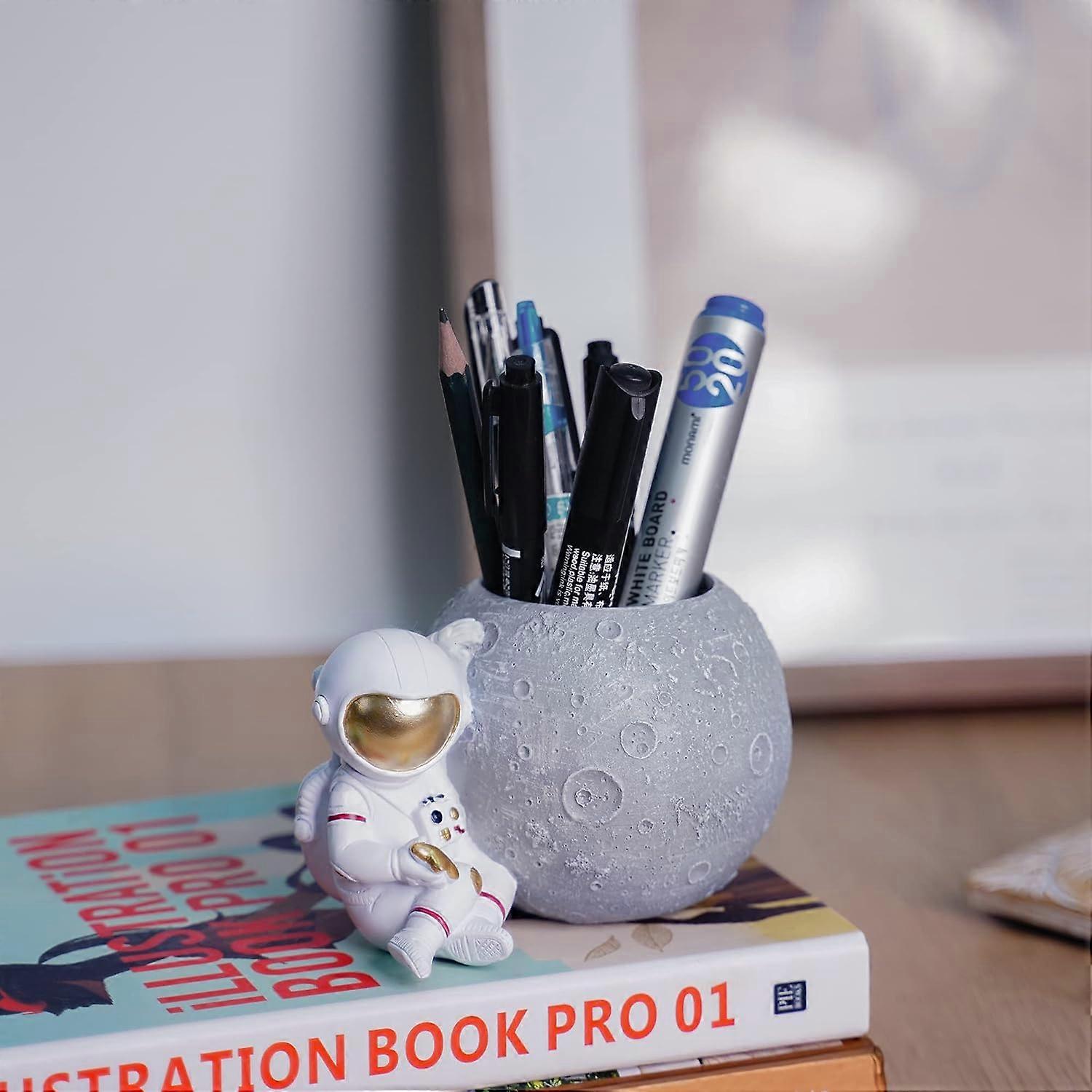 Pen Holder, Astronaut Stand for Desk Pencil Holder, Resin Desk ...