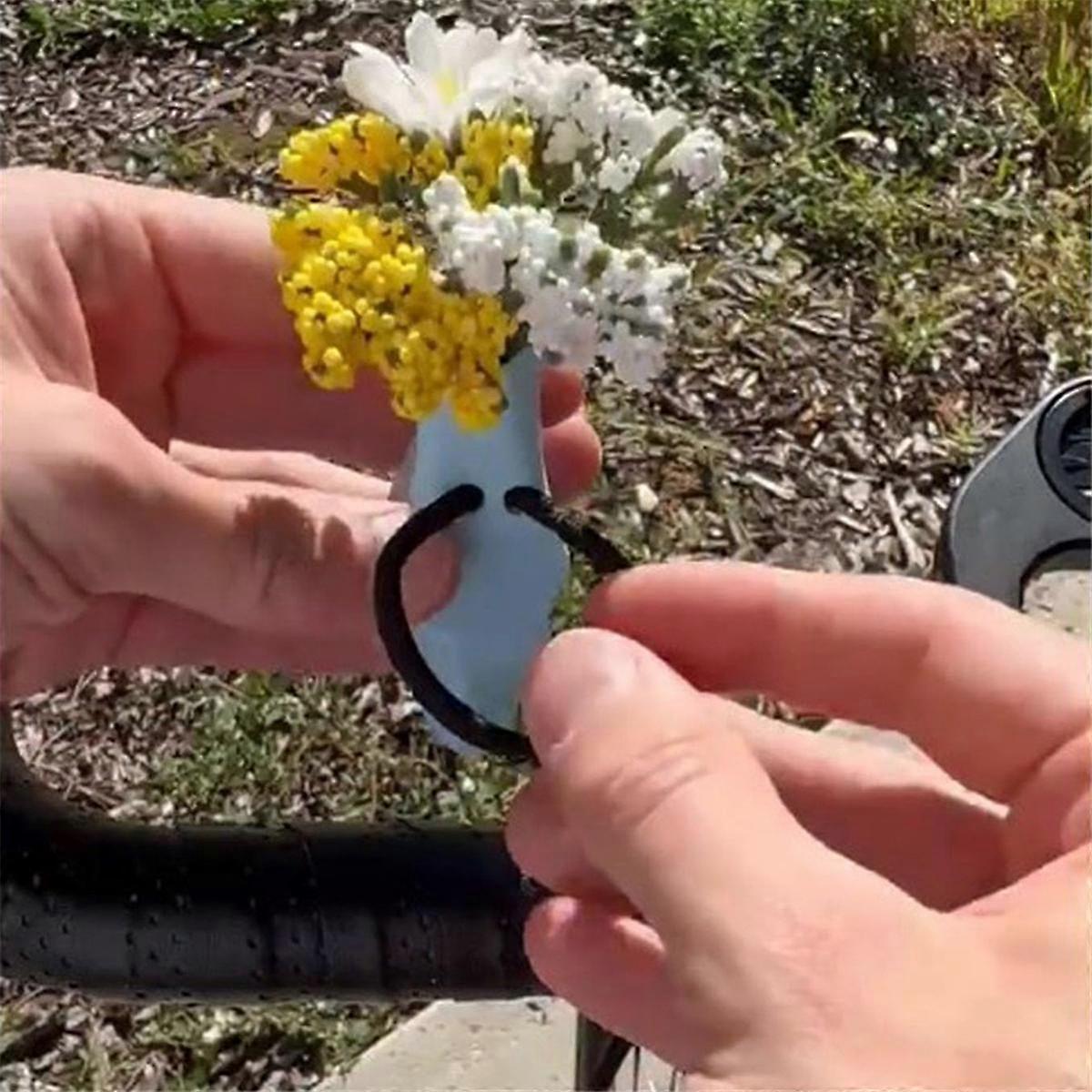 Bike Flower Vase for Handlebars, Funny Bike Handlebar Vase Decorations ...