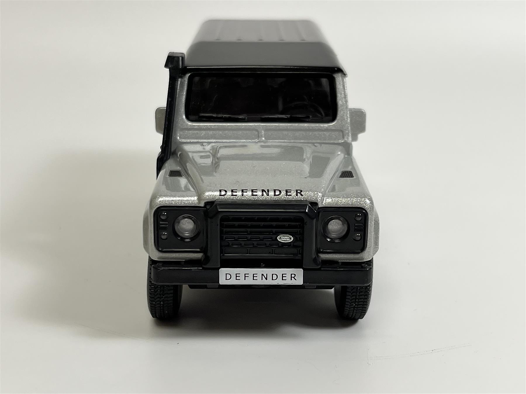 Land Rover Defender 110 Silver LHD 1:36 Scale Pull & Go Tayumo 36100011 ...