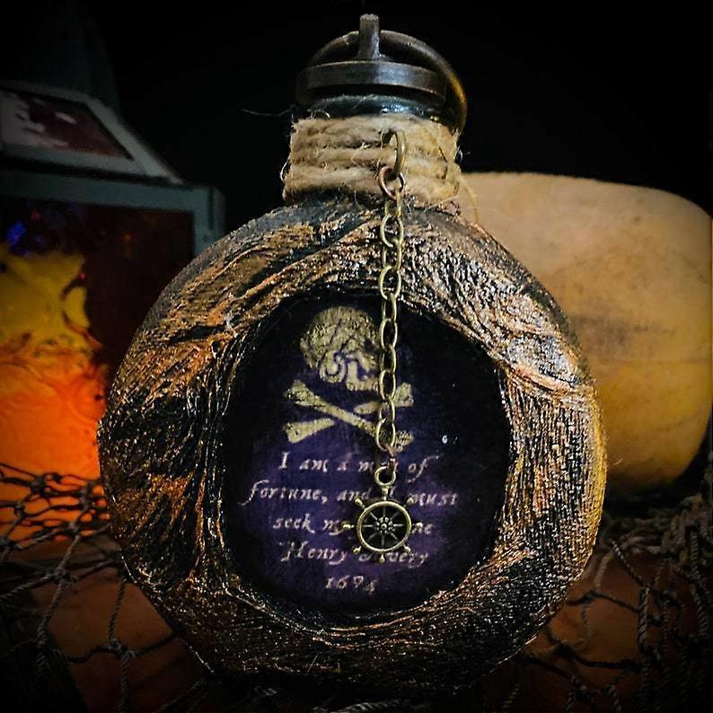 Halloween Wine Bottle Halloween Skull Pirate Rum Flower Vase Desktop ...