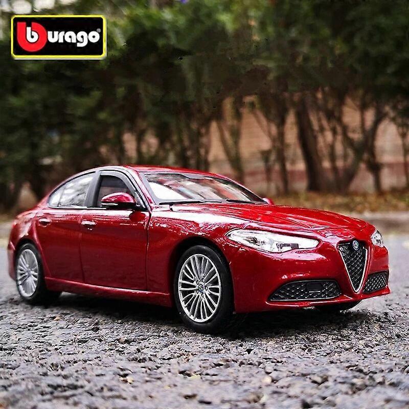 1:24 Alfa Romeo Giulia Alloy Car Model Diecast Metal Vehicles Car Model ...