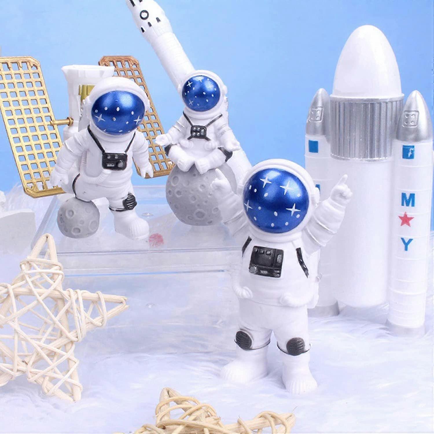 Liangnv 3Pcs Astronaut Figurines Cake Topper Outer Space Cake Decoration Spaceman Model Display ...